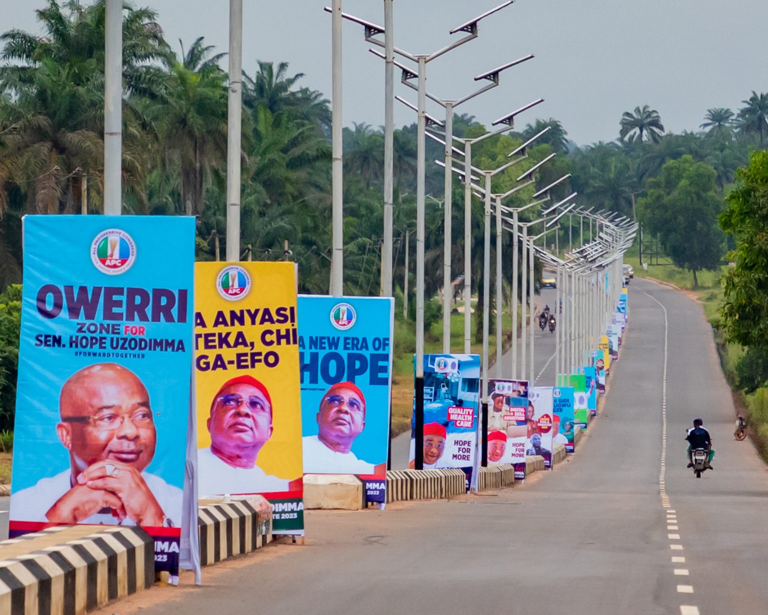 UZODIMMA’S BEAUTIFUL A-FRAME CAMPAIGN BOARDS ADORN MAJOR IMO TOWNS ...