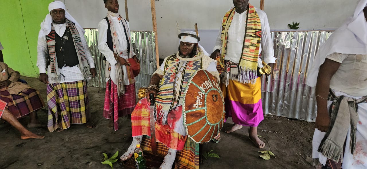 ELEM-KALABARI KING, DOKUBO-ASARI TELLS OIL BUNKERERS, KIDNAPPERS TO ...